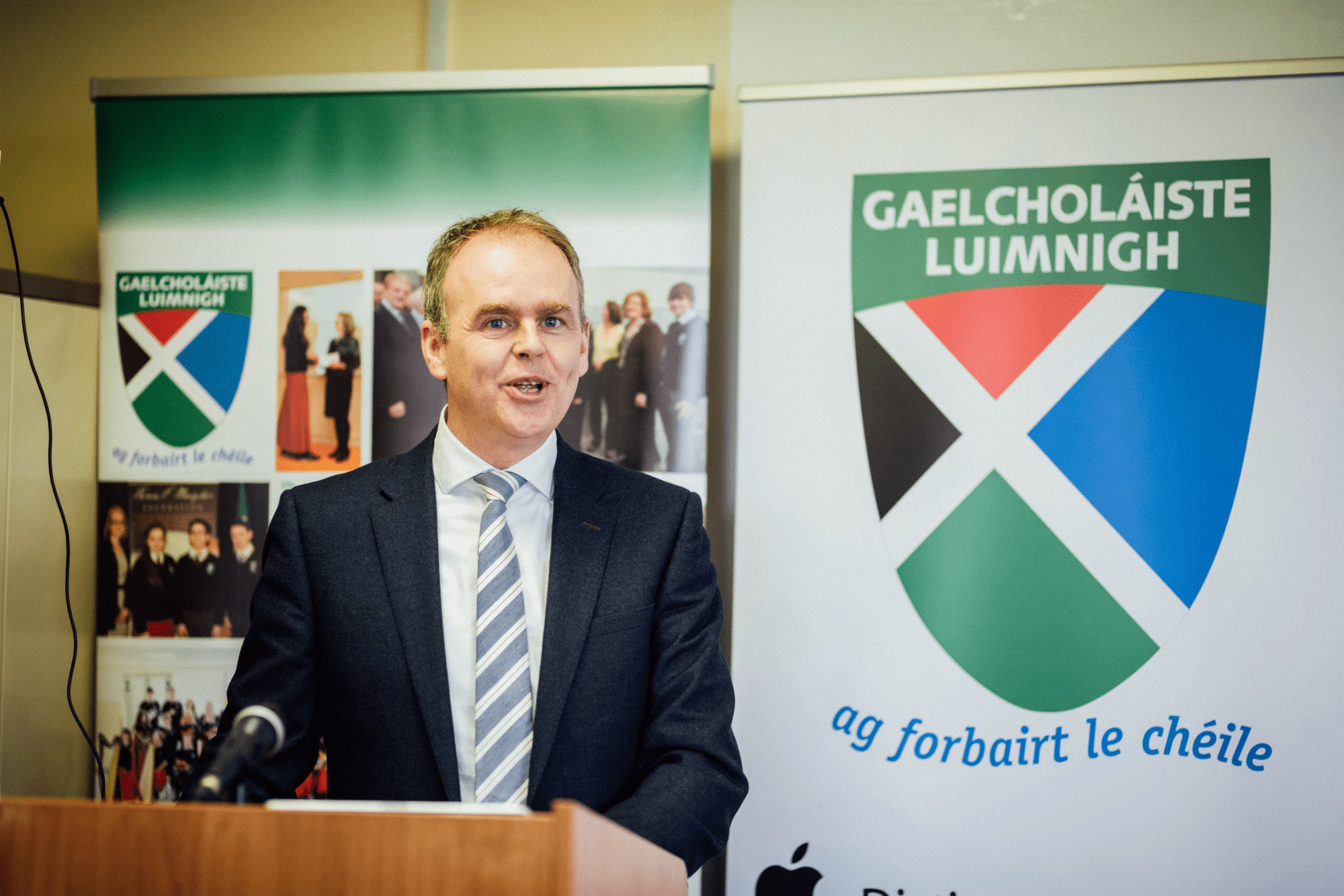 Minister for Education and Skills Visits New Gaelcholáiste Luimnigh ...